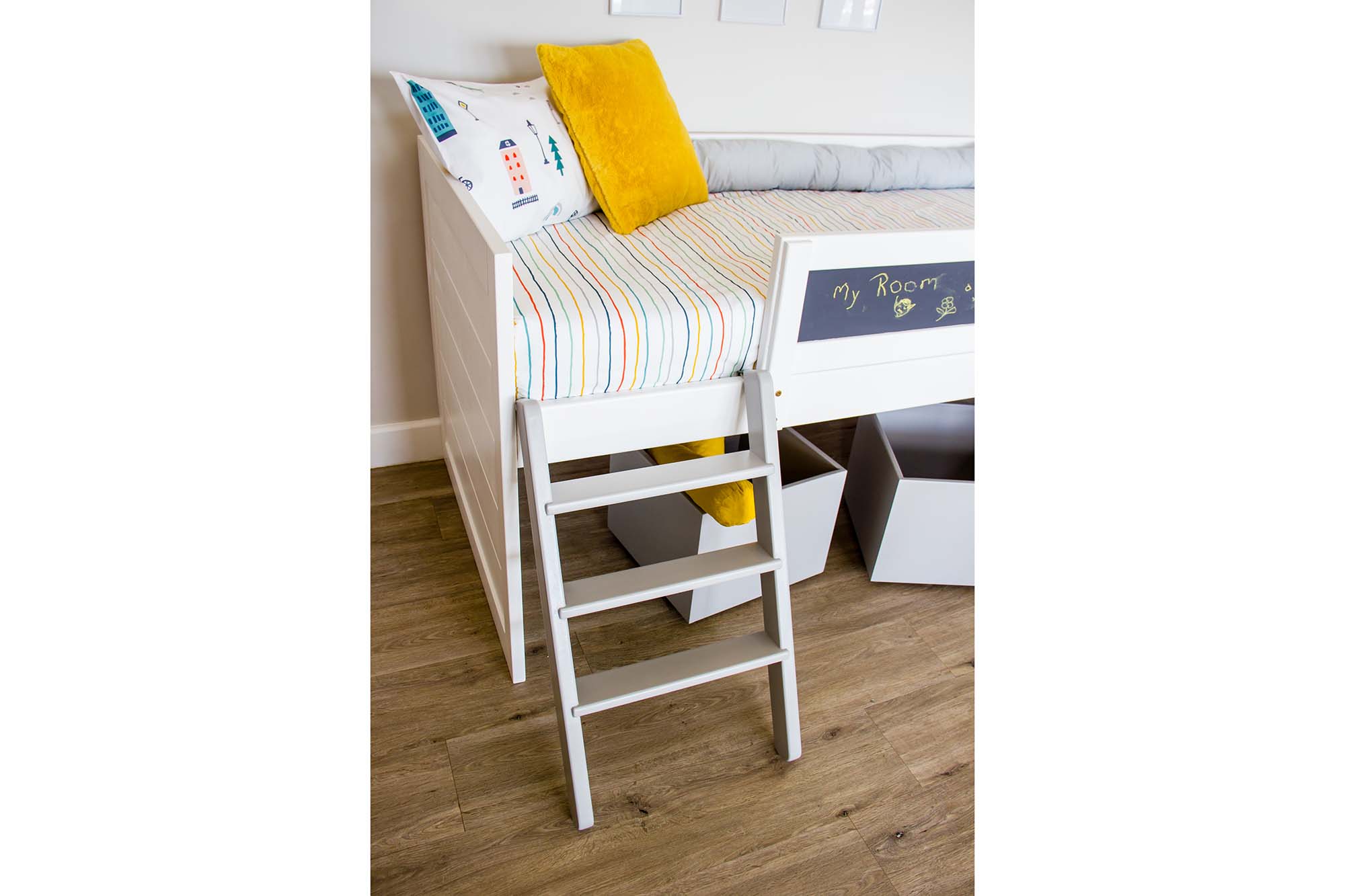 Activity Bed - Studio Grain